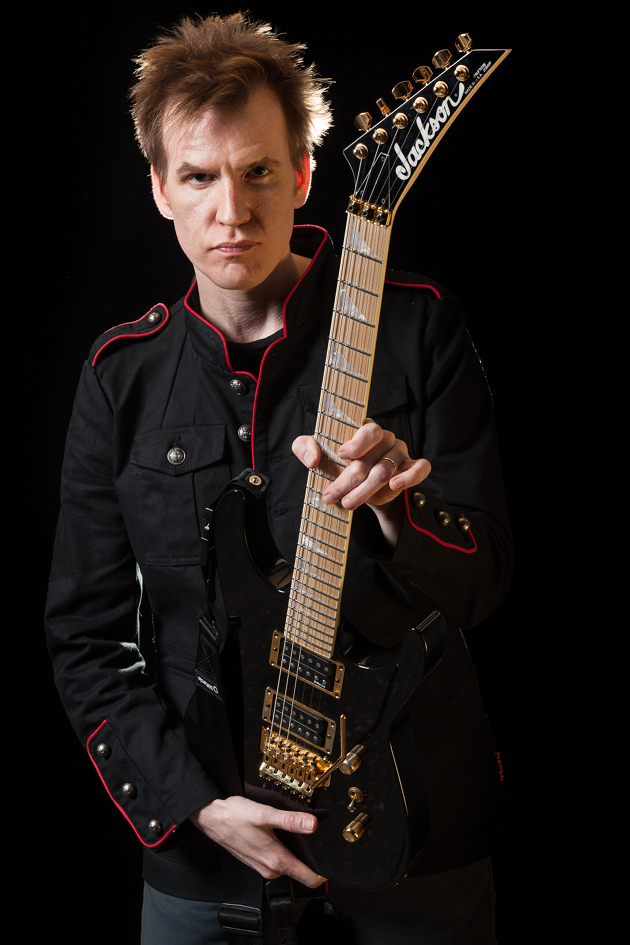 Zona Rock Dan Metal : CHRIS AMOTT