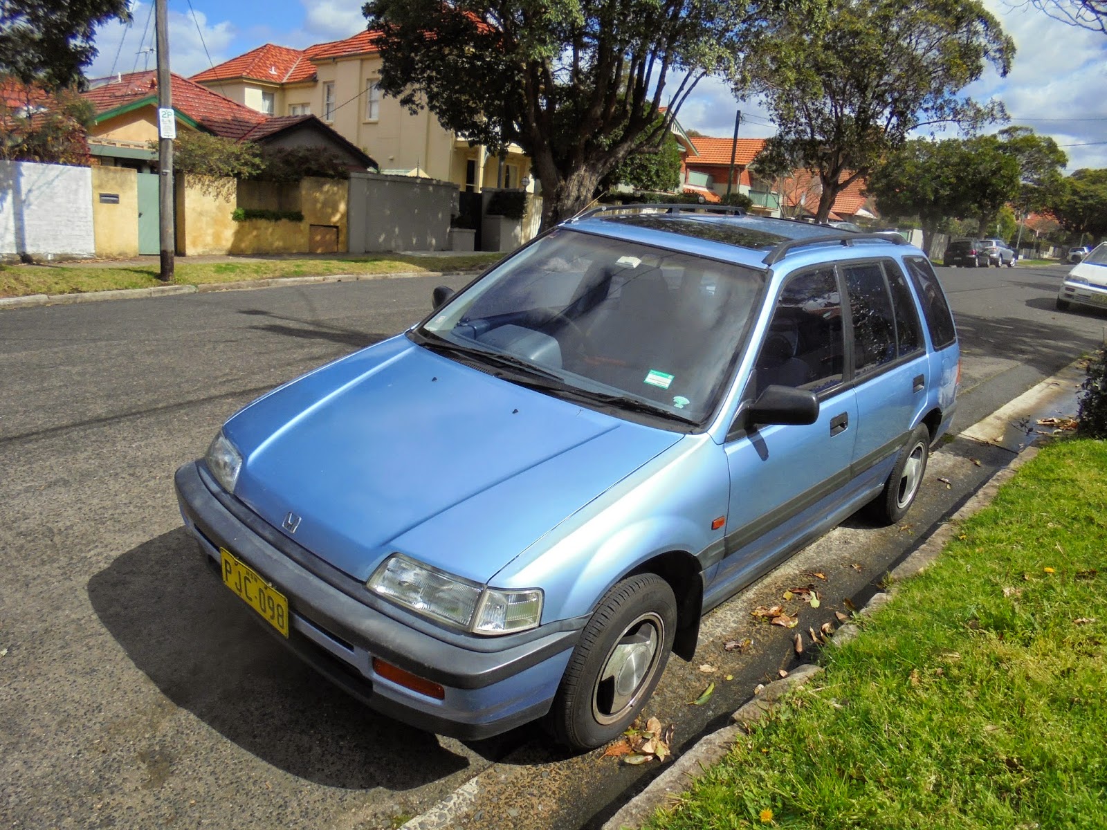 Aussie Old Parked Cars: 1988 Honda Civic RTX Real Time 4WD Wagon