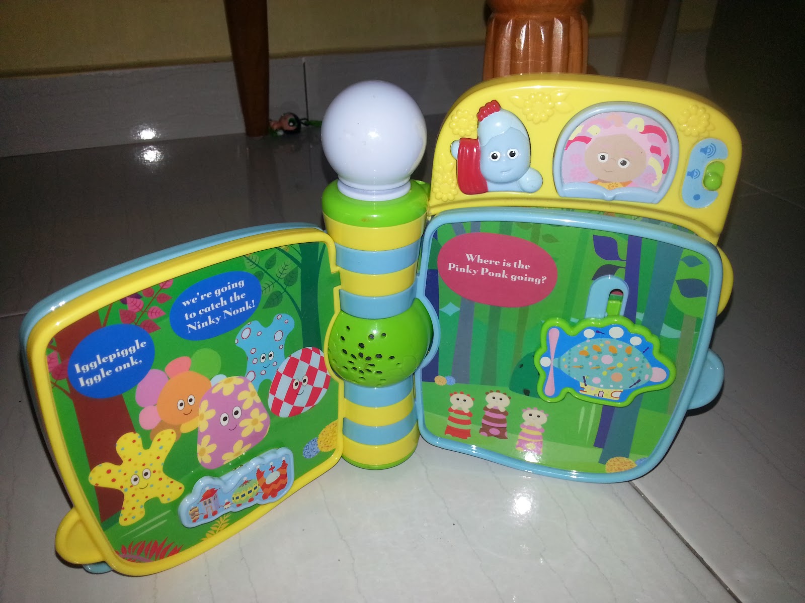MYBUNDLETOYS2: VTECH In The Night Garden Sing n Slide Nursery Book (SOLD)