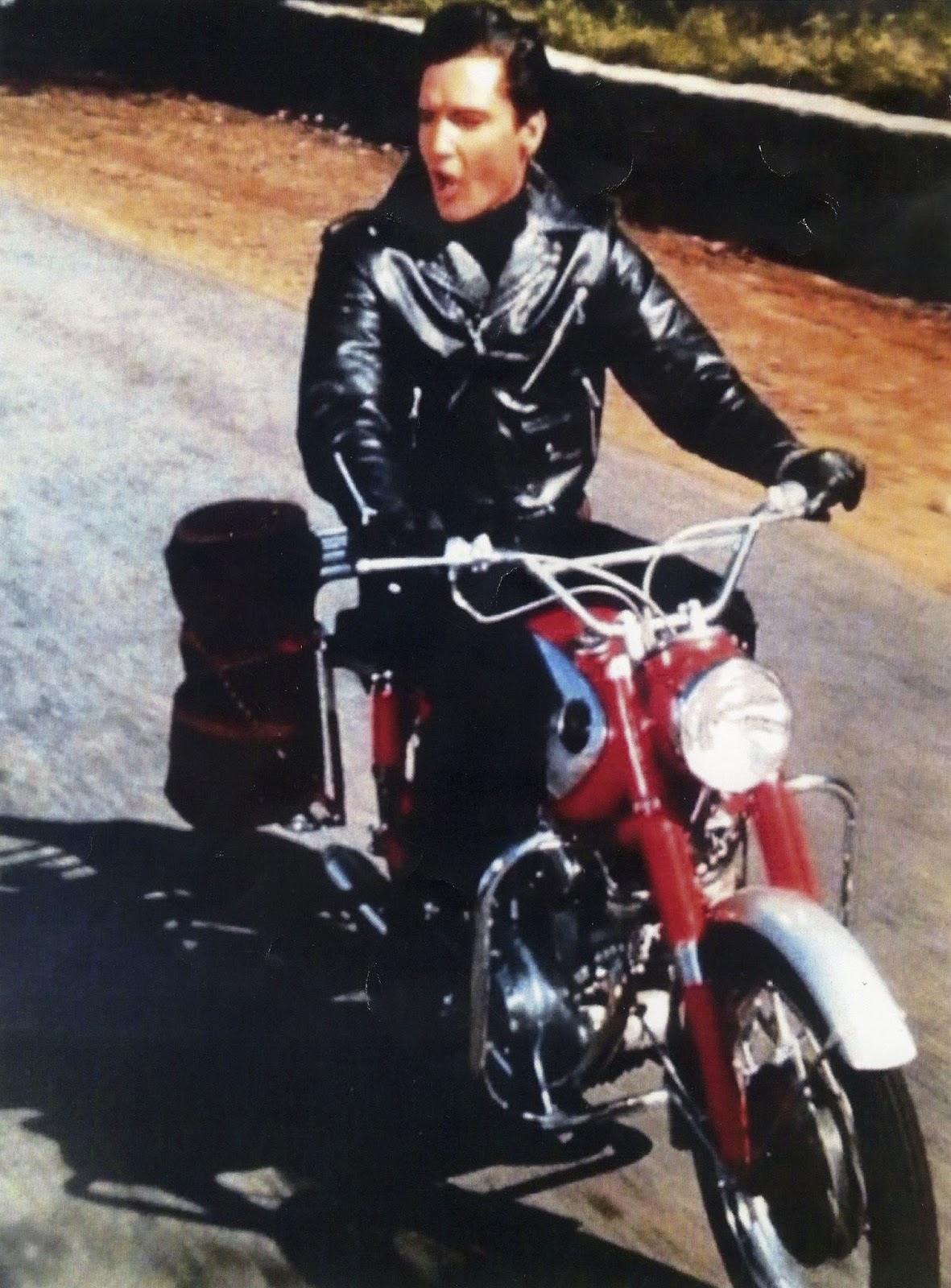 24 Vintage Photos That Prove Elvis Presley Was Also a Motorcycle ...