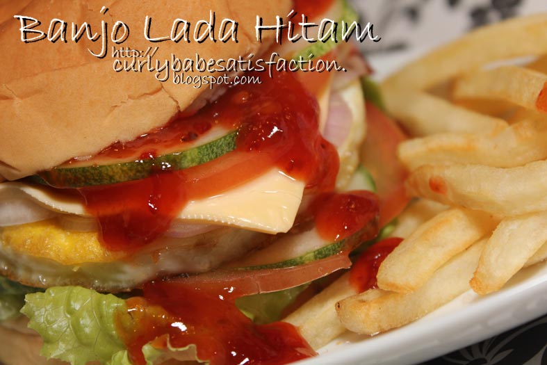 Curlybabe's Satisfaction: Burger Banjo Lada Hitam