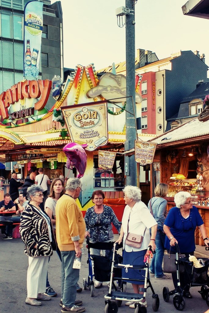 Corina Moscovich: Déi wichtegst fester, bräich an traditiounen zu ...