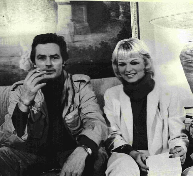 ALAIN DELON: HUMO. FUMATAS. SIGNAUX DE FUMÉE. SMOKE