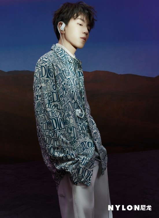 Karry Wang para NYLON Magazine China Mayo 2020