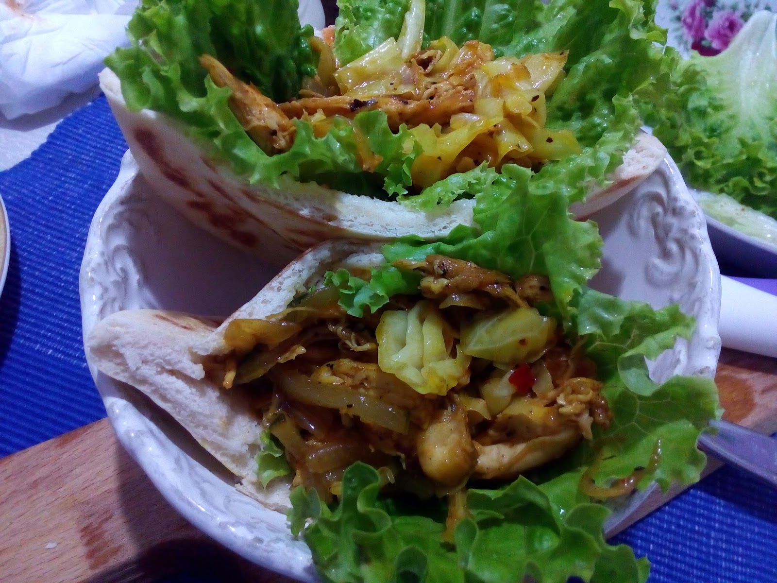 SurayaMSyed: Roti Pita Berinti Kebab Ayam