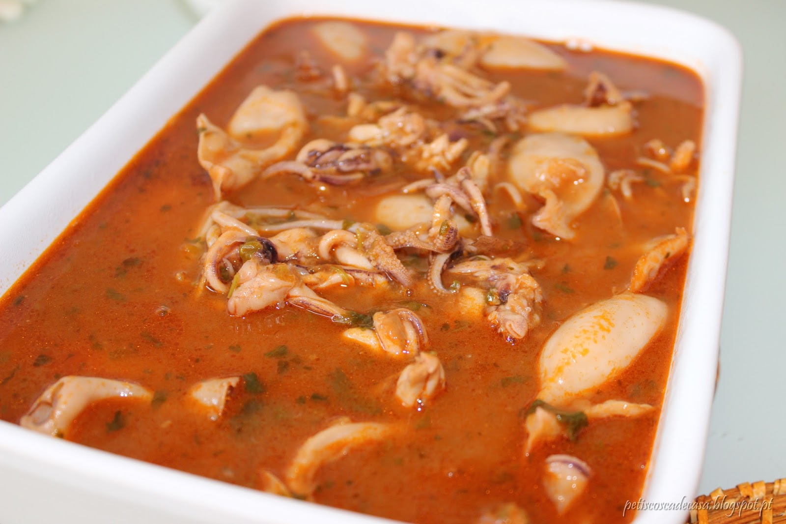 Petiscos cá de casa: Lulas de empadão