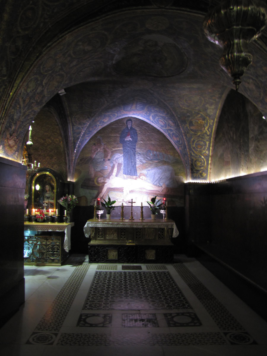 The Holyoaks in the Holy Land: Part III - Church of the Holy Sepulchre