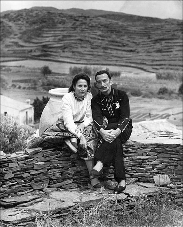 30 Black and White Photographs of Gala and Salvador Dalí From Between ...