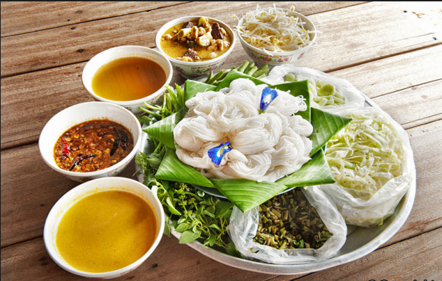 Num Banh Chok Khmer ( Khmer rice noodle ) | We Love Travel