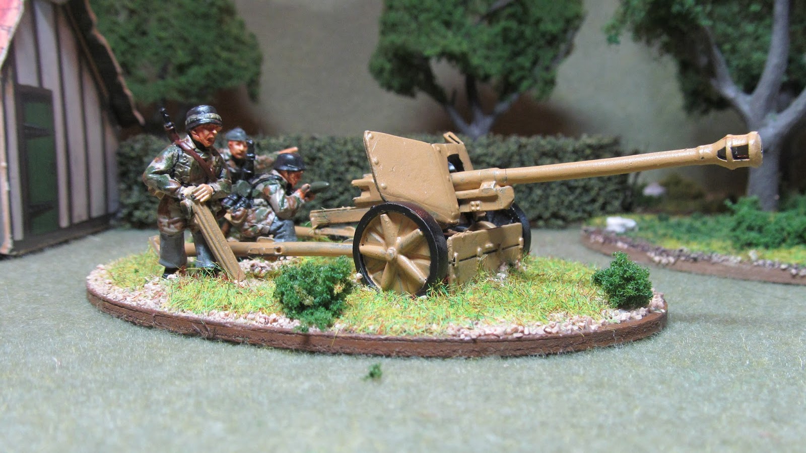 Toy Soldiers and Dining Room Battles: Farschirmjager 75mm PaK 40 anti ...