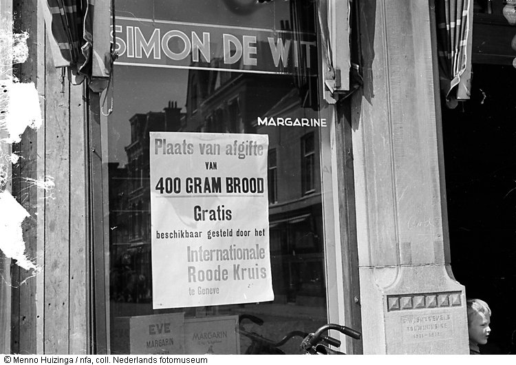 World 1900 - 1950: Dutch famine of 1944-1945 ( known as the Hongerwinter)