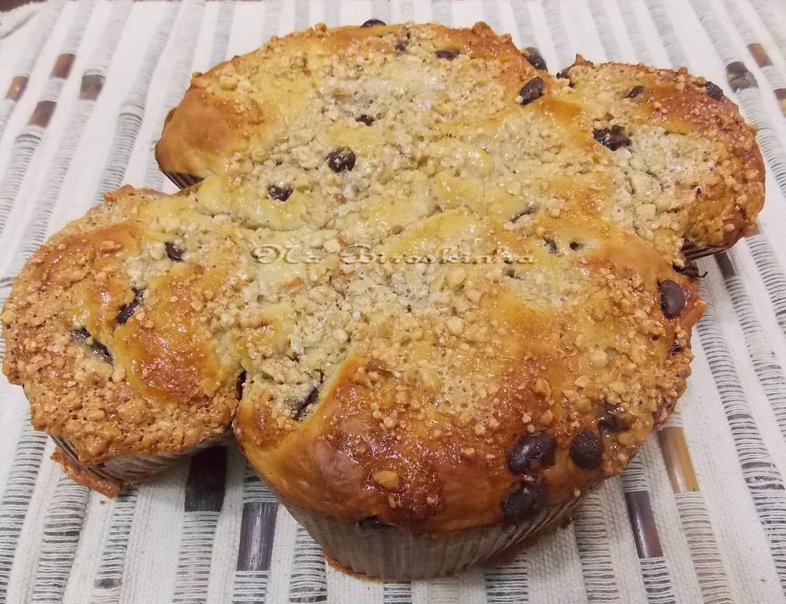 Colomba Pascal Tradicional e de Chocolate - Na Biroskinha