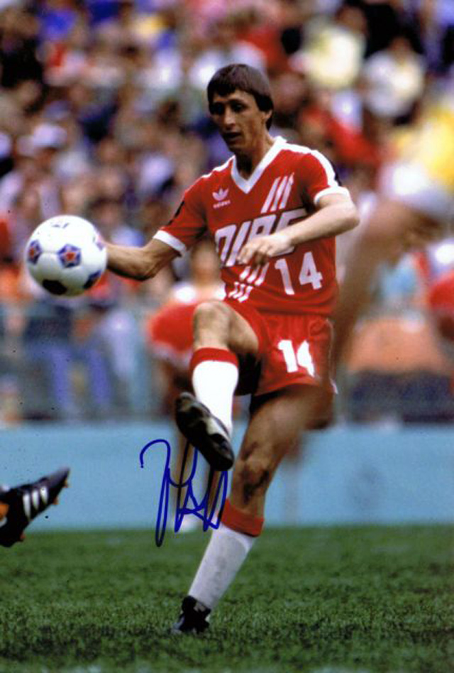 The Legend and Pioneer of the Total Football Philosophy – 61 Color ...