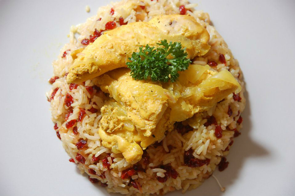 Zereshk Polo ba Murgh (Persian Barberry Pilaf with Chicken)