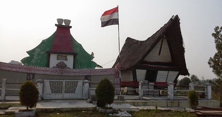 Manurung Sipolin-polin ::.: TAROMBO RAJA NAIRASAON