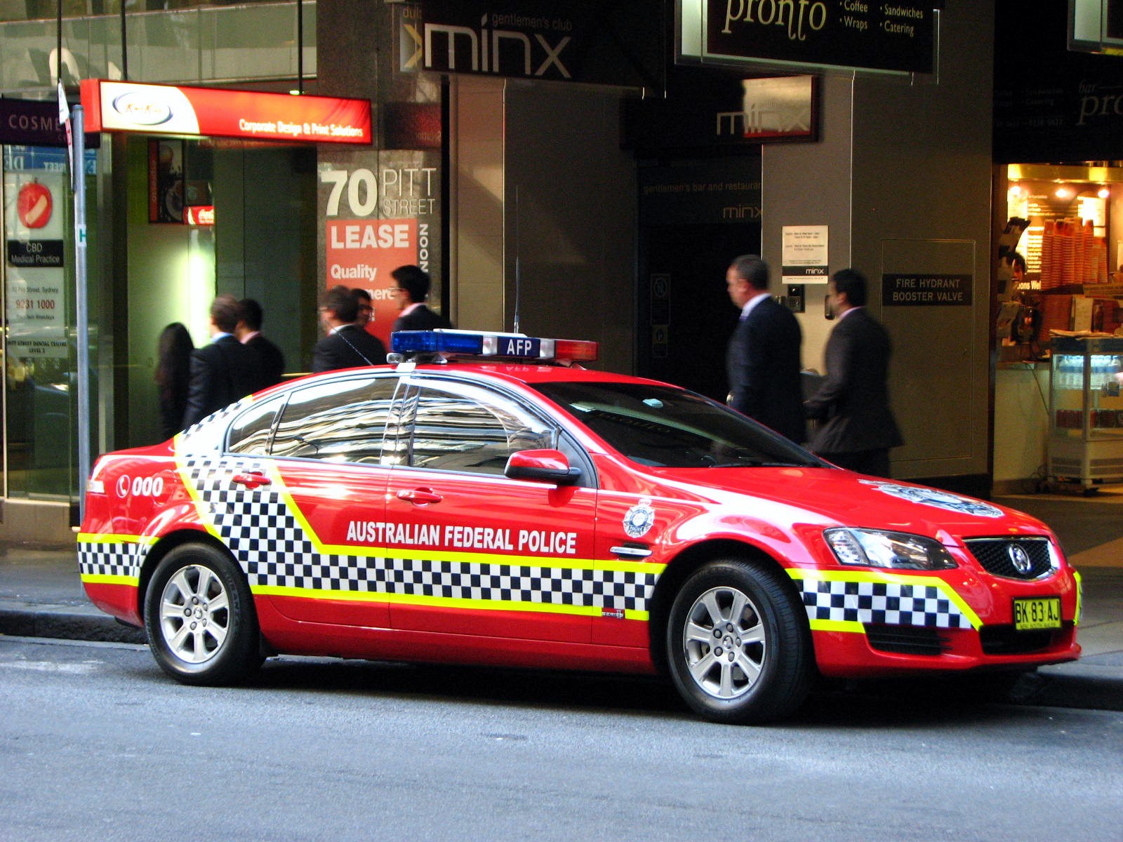 .: TOP 10 BEST POLICE CARS IN THE WORLD