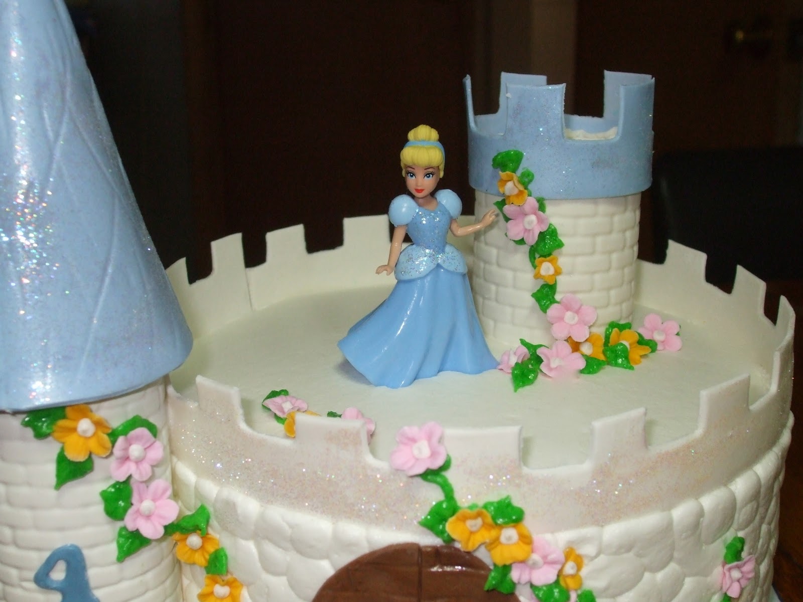 Cakes by Paula: Cinderella cake