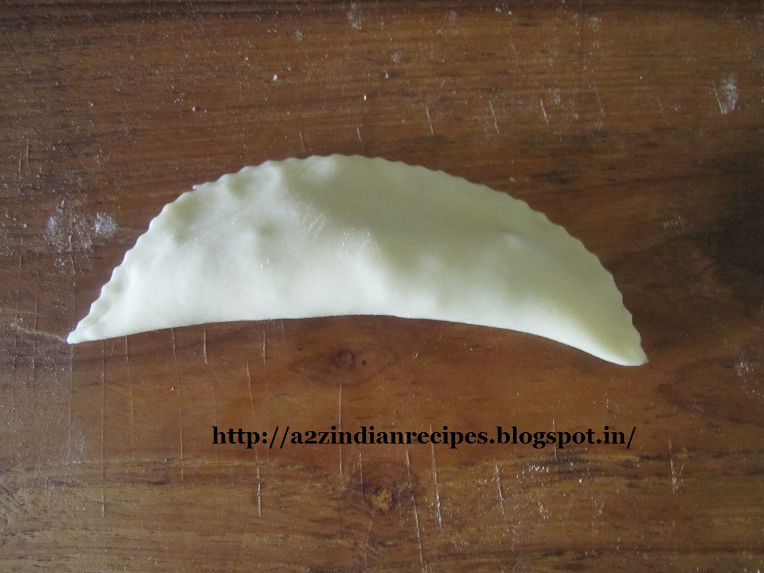 a2zindianrecipes: Baked Mava Dry Fruits Karanji