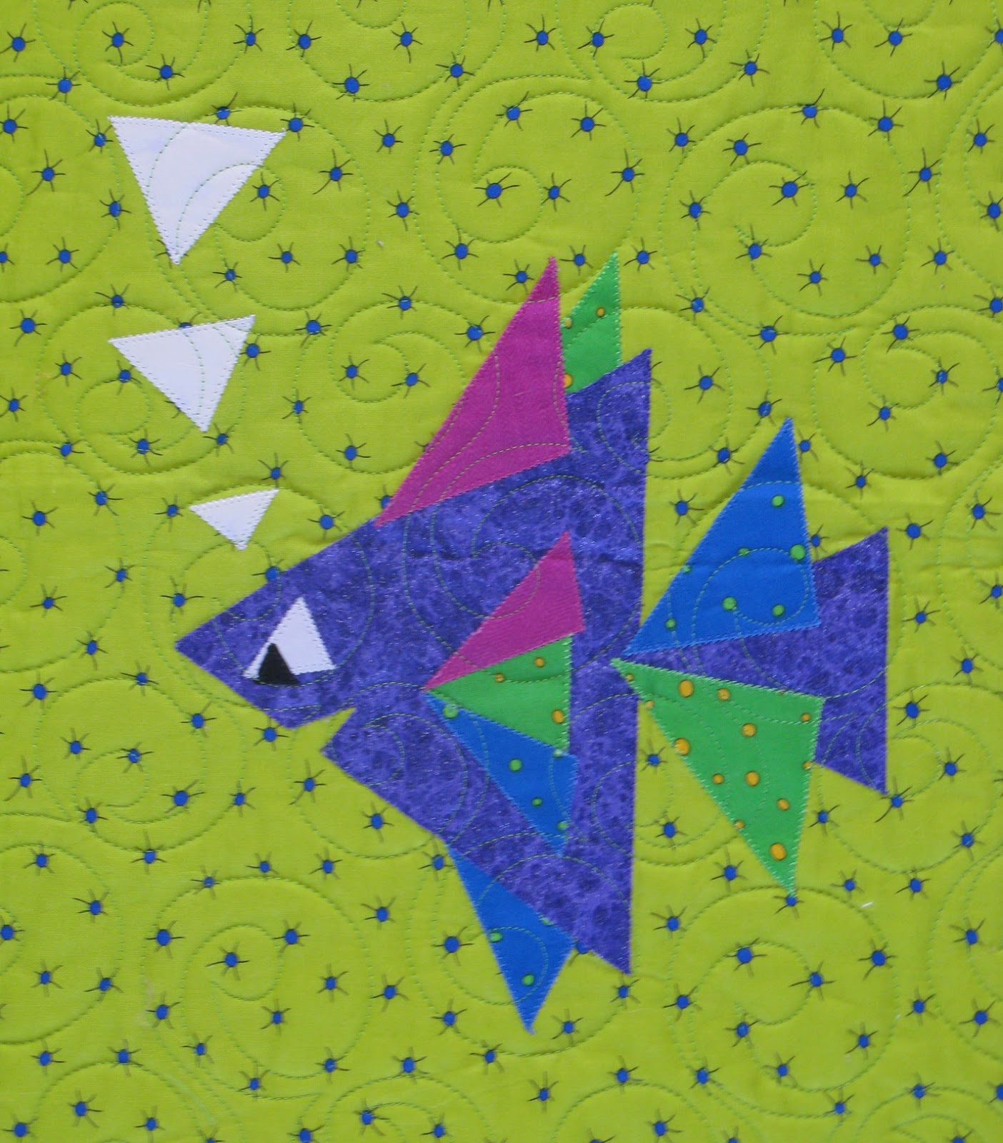 MooseStash Quilting: Triangle Friends