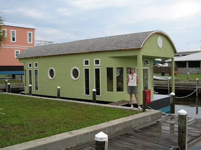 Relaxshacks.com: TWELVE Terrific (and Tiny) Houseboats and Shantyboats ...