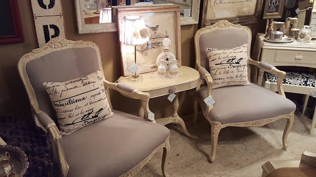 Ramshackled Treasures: Decorating Your Living Room with Ramshackled ...