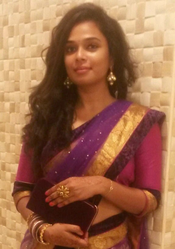 World Running Tips for Human Behaviour: tamil actress Sundari Divya ...