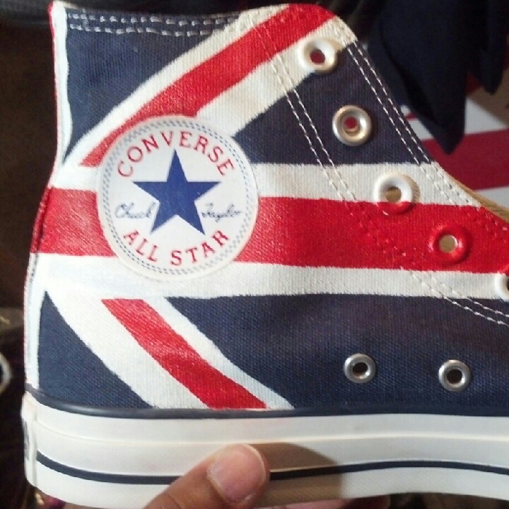 What's on your Feet?: UK Flag (Union Jacks) Custom Chucks