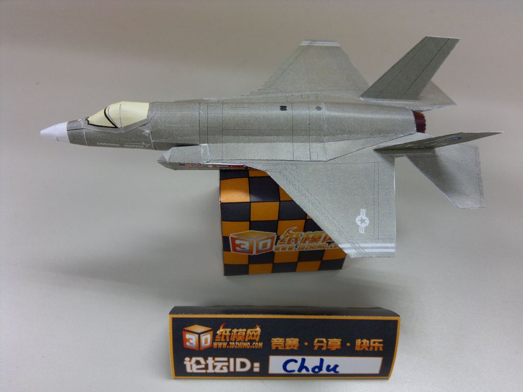 Chandler: 紙模型 F-35 LIGHTNING II