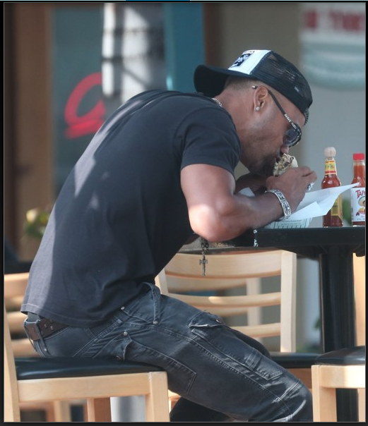 Male Celebrity Saggers (welcome to my eyes): -BUTT PRINT OF THE DAY ...