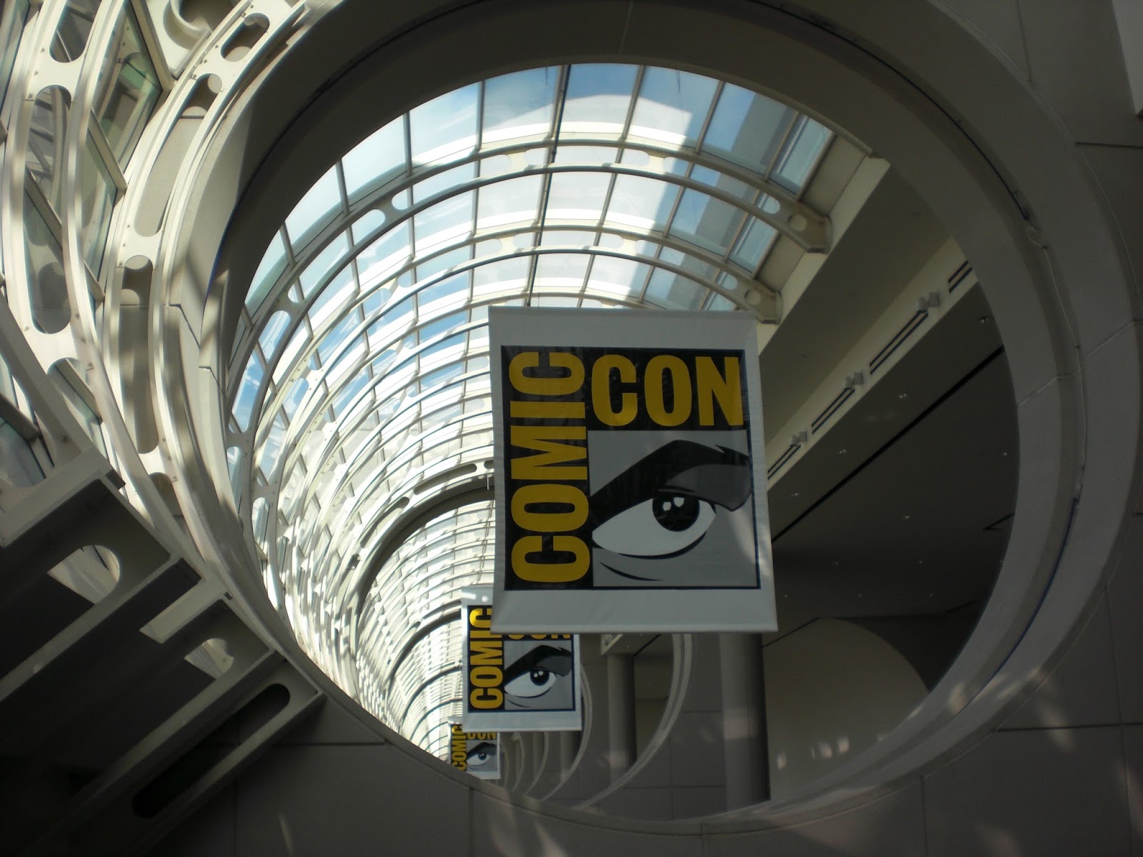 Jon's Crazy Stuff: THE CRAZY COMIC CON 2015 RECAP IS FINALLY HERE!!!