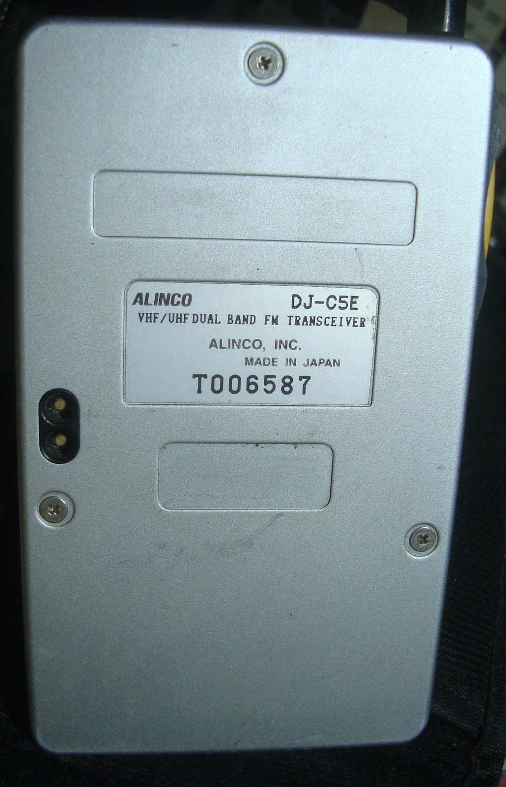 RADIO SELLER: Alinco DJ-C5 Triple Band/ Credit Card Transceiver ( SOLD )
