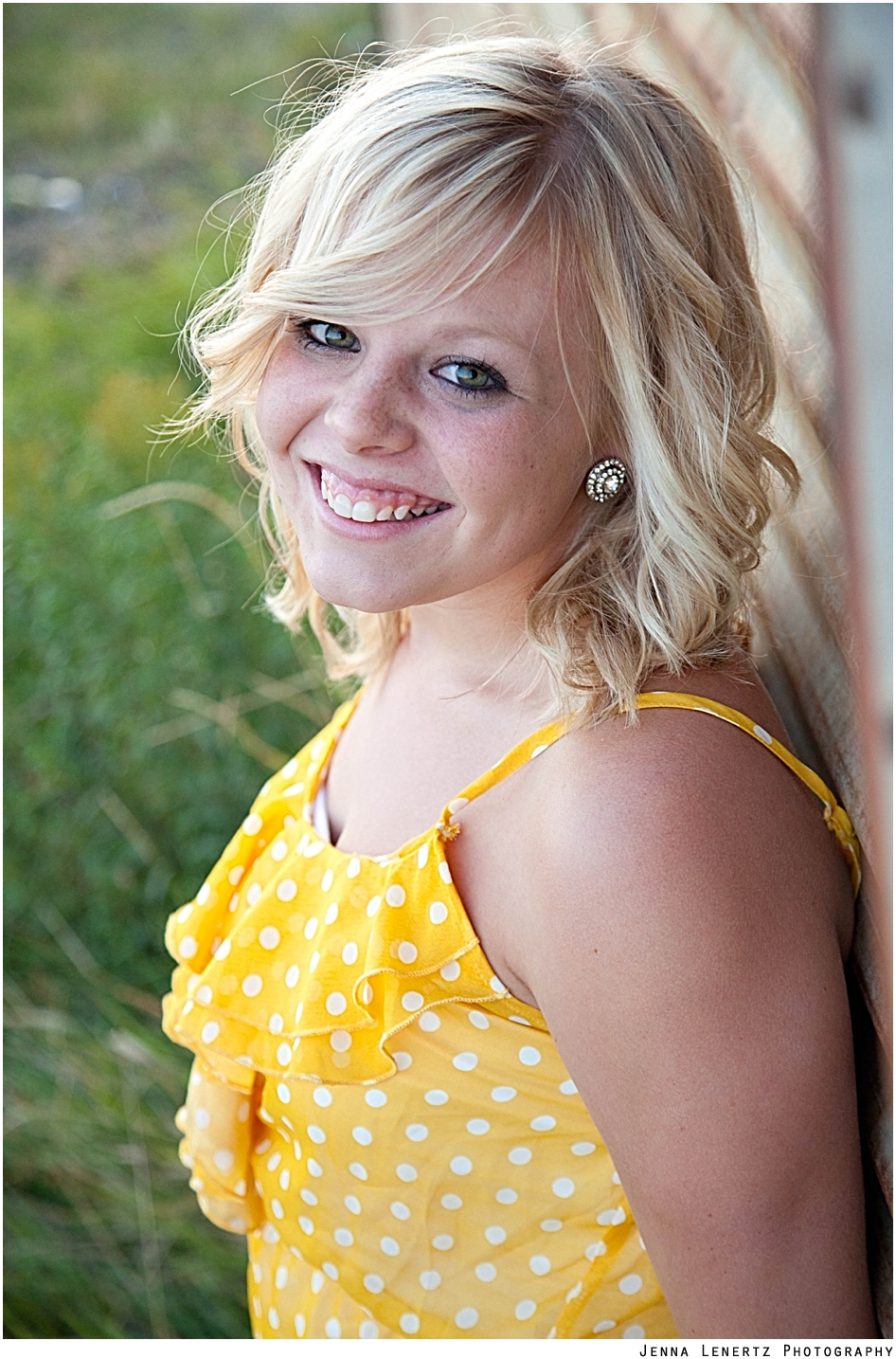 JENNA LENERTZ PHOTOGRAPHY: Abby Senior