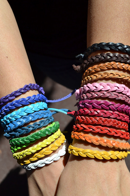 Dur à cuir: bracelets tressés