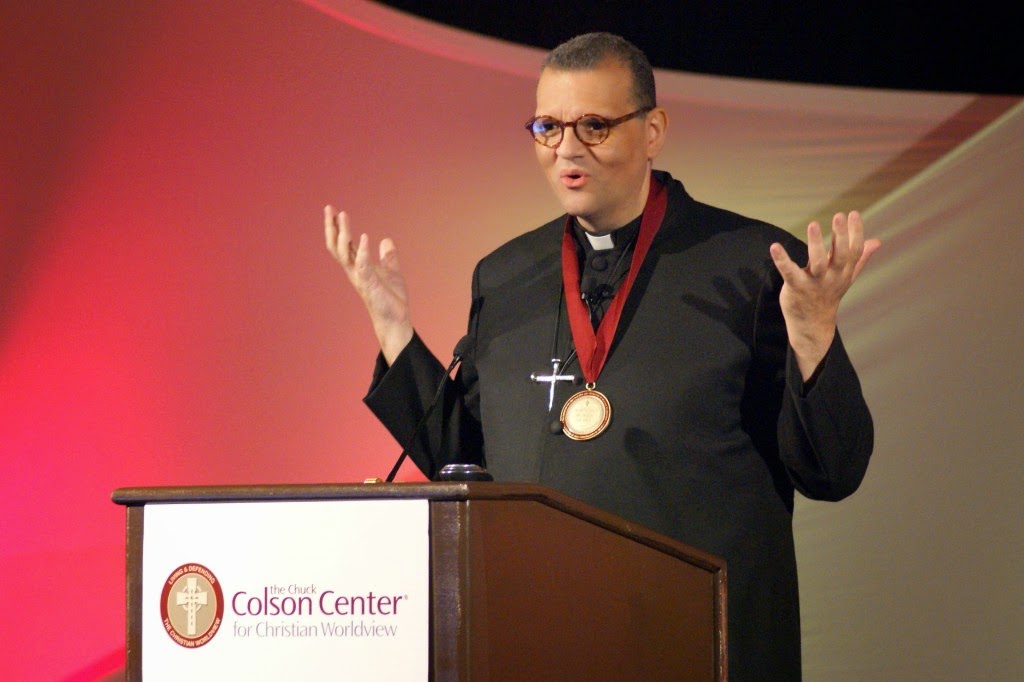 THE SQUARE NAIL: VOICE OF PEACE: CANON ANDREW WHITE