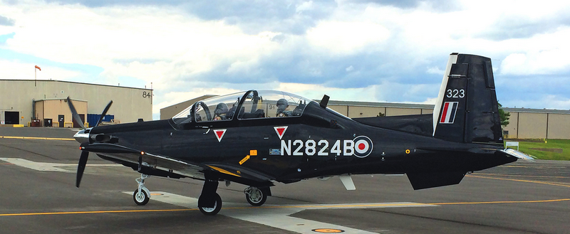 desarrollo defensa y tecnologia belica: Texan T1 vuela en los colores ...