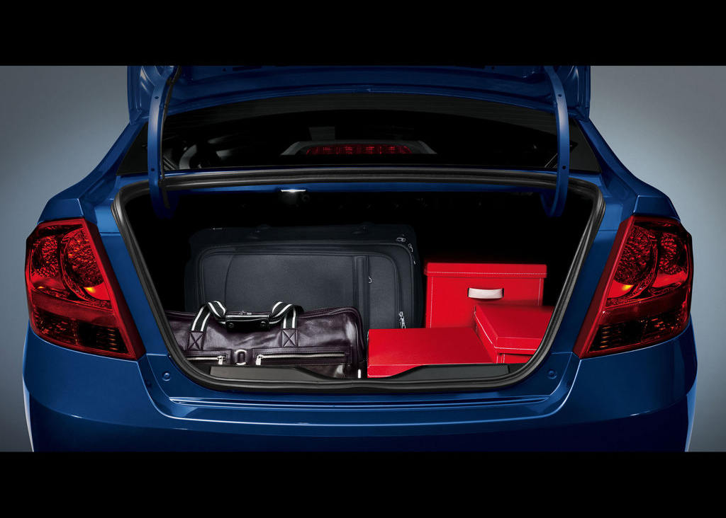 Luxurious Sports Car: Chevrolet Sail Wallpapers: