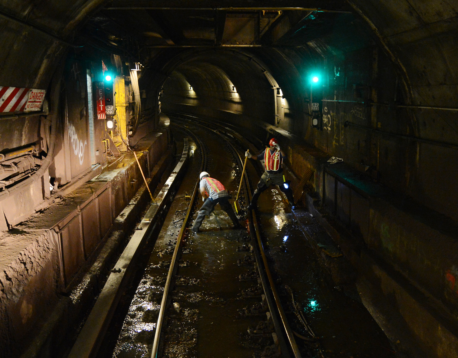 Sora's Pictures of Various Cool Stuff: NYC Subway Tunnels