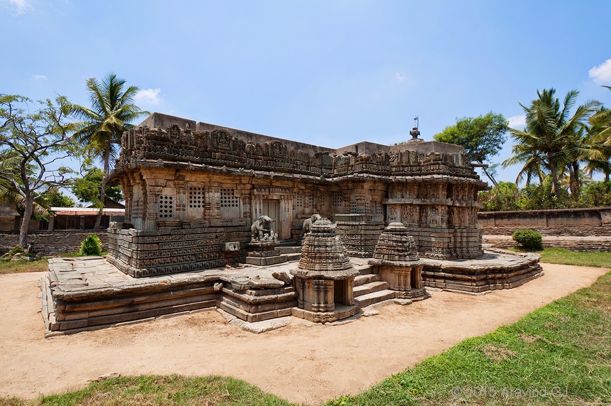 Treks and travels: Mallikarjuna Temple at Basaralu