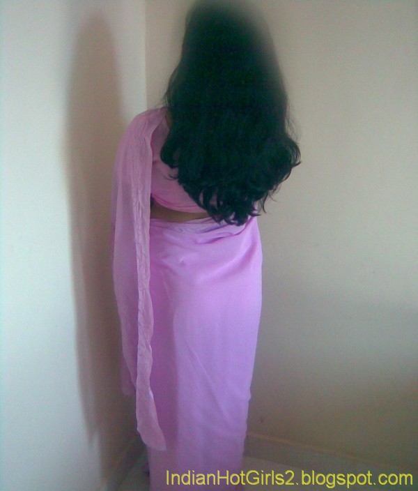 Sexy hot Indian Aunty Saree Back Pose showing to webcam ...