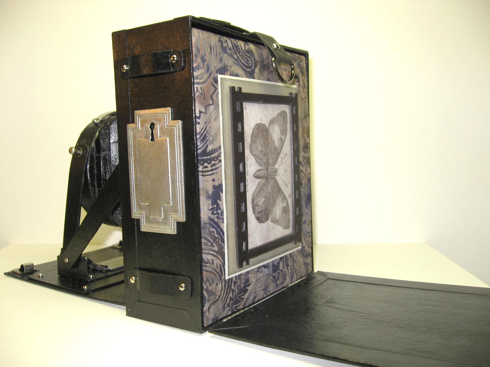 craft knife chronicles: Mini Album for Vintage Camera