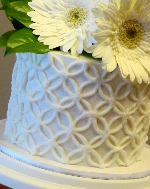 Custom Cakes By Stef: Diamond Pattern Cake
