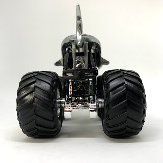 JULIAN'S HOT WHEELS BLOG: Cyborg Shark Monster Jam Truck (2018 ...