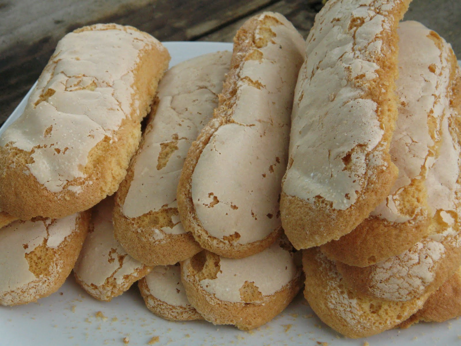 bucaio: Dealo's Biscuits