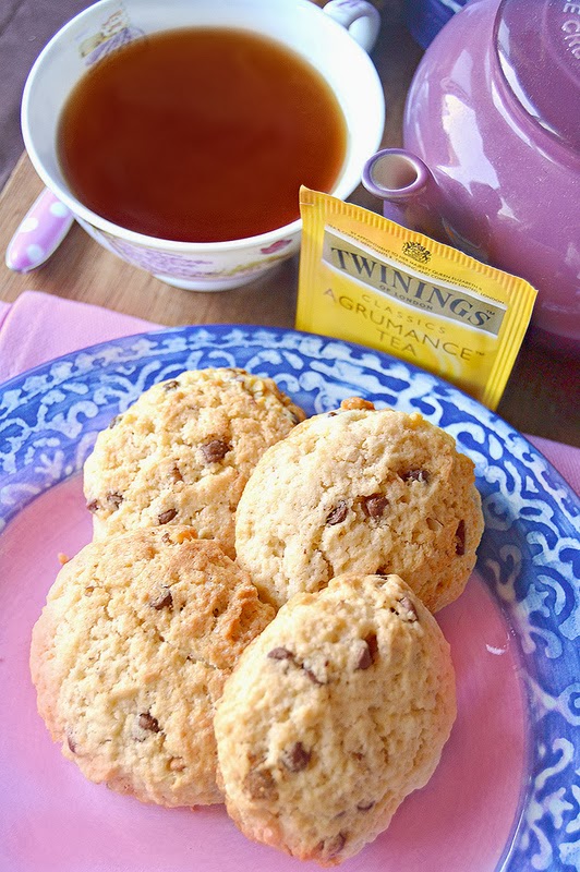 Dolci a go go: Tea Time-Chocolate chip cookies