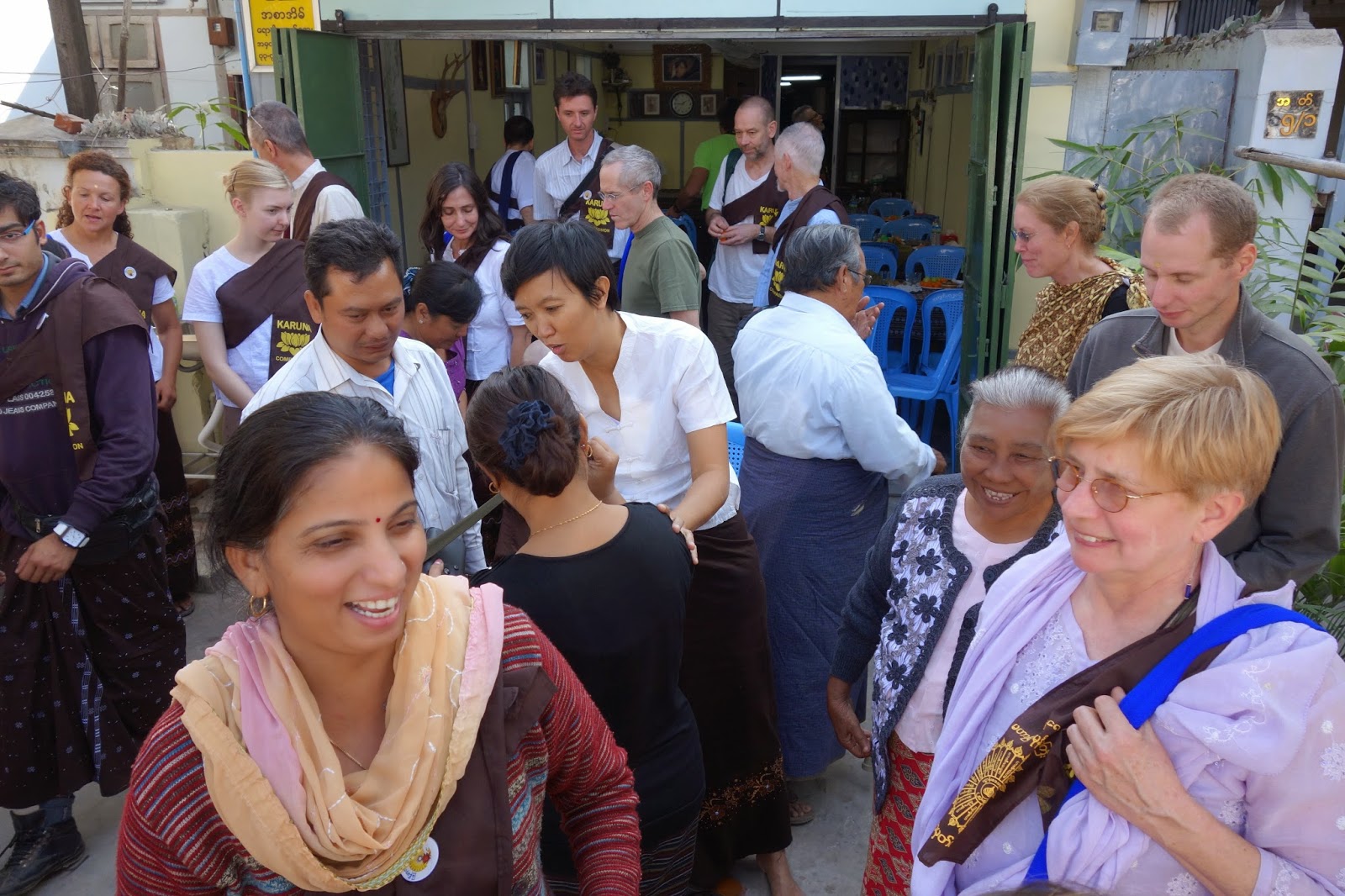 Burma Dhamma: "Is it Easy to Communicate in English at Burmese ...