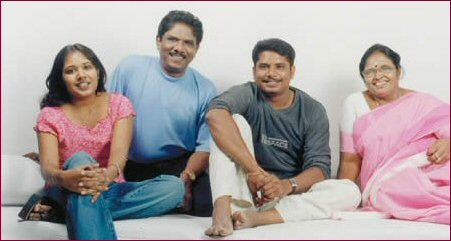 இயற்கை எழில்: Tamil Stars' with their family