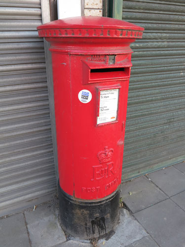 British Pillar Boxes Post Box Icons - Britain All Over Travel Guide