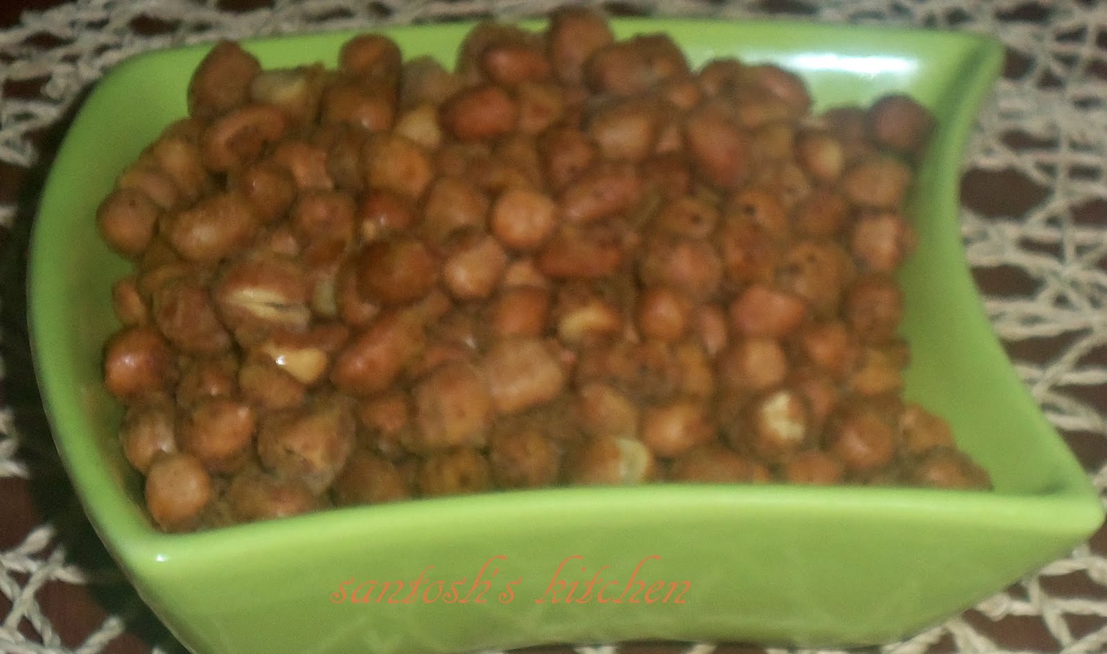 @: Fried groundnut