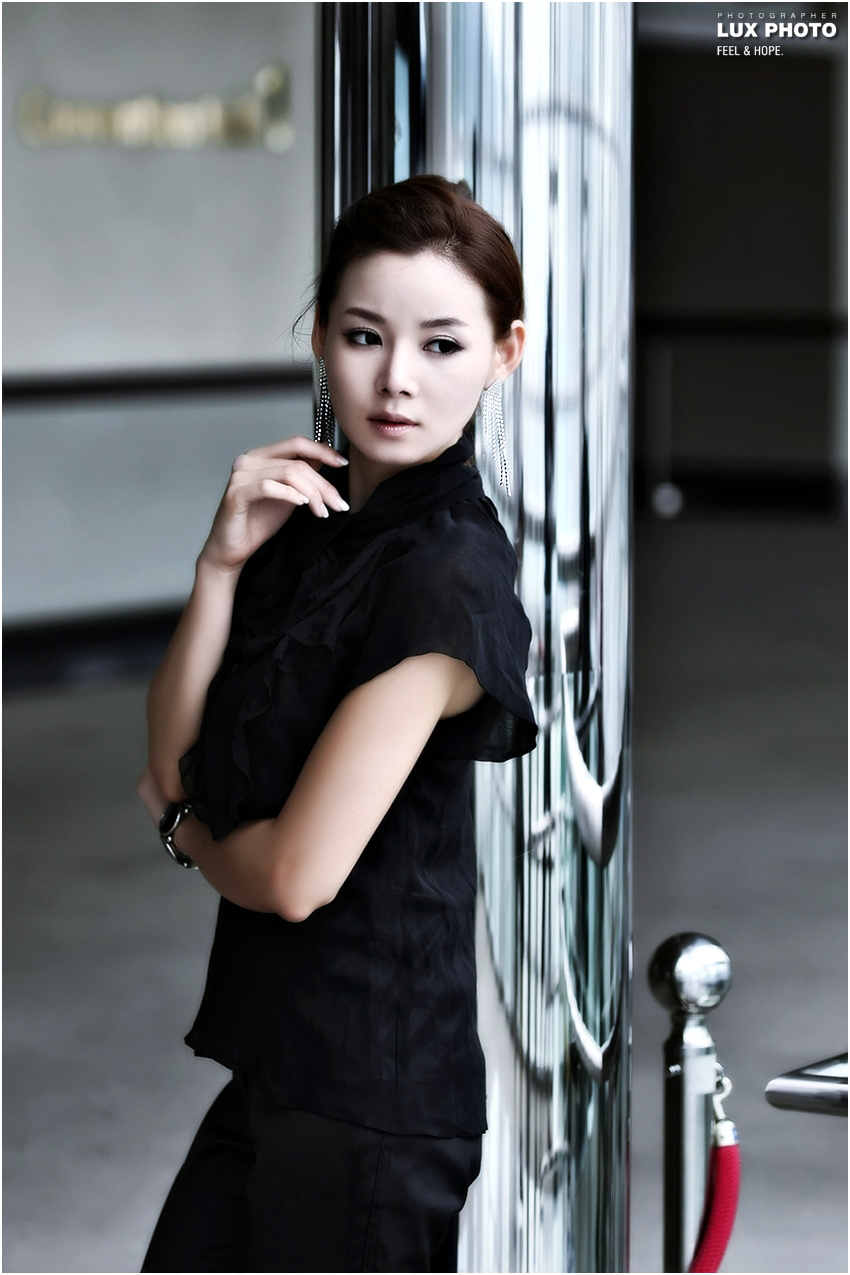 Picture of the Day: Min Seo Hee -Beautiful