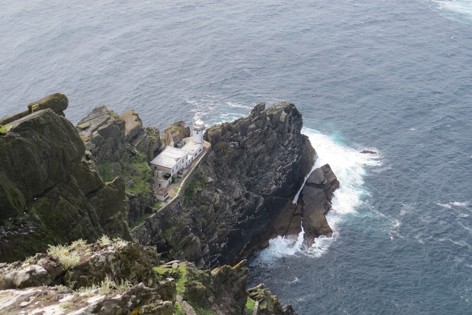 Pete's Irish Lighthouses: Skellig Michael Low Light